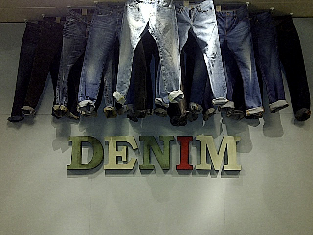 Selfridges - Visual Merchandising Letters