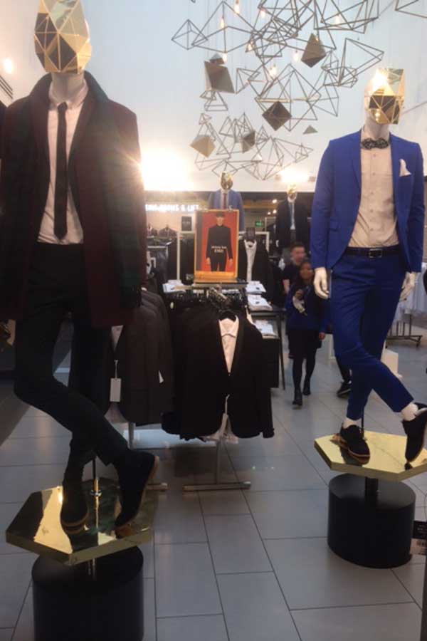 Topman - Gold Pyramids Visual Merchandising Christmas Scheme
